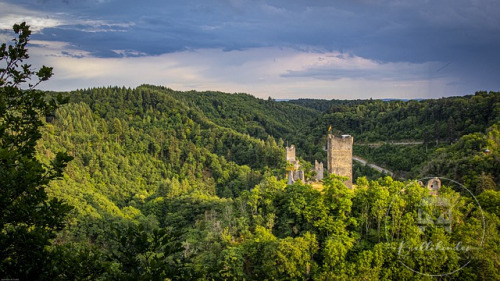 Naturcamping Vulkaneifel Manderscheid: viel Platz für die ganze Familie ...